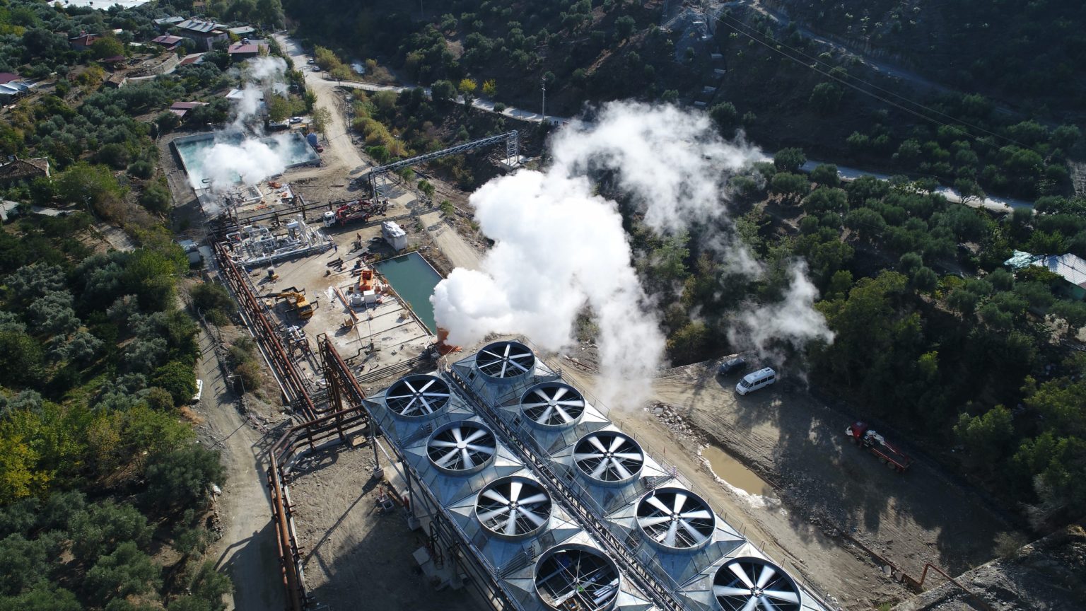 Tailored Dry Cooling for Geothermal Plants